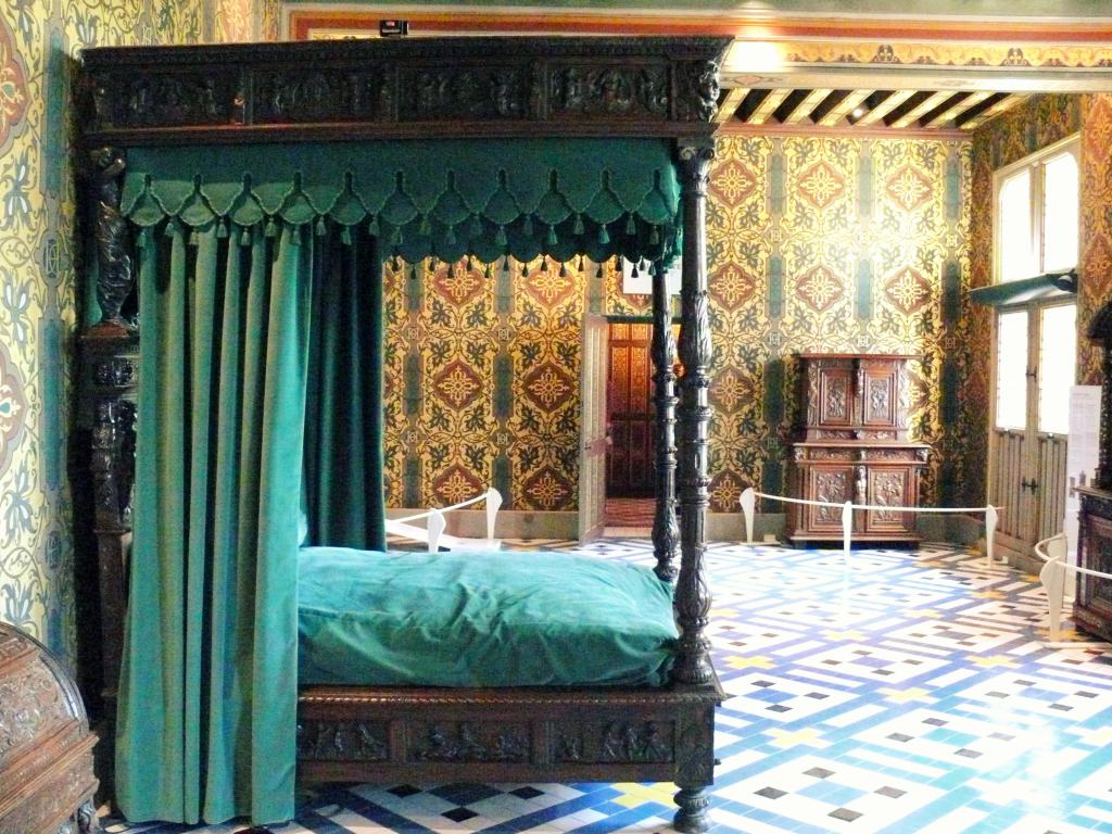 All You Need to Know About Bed Designs [History to Present]