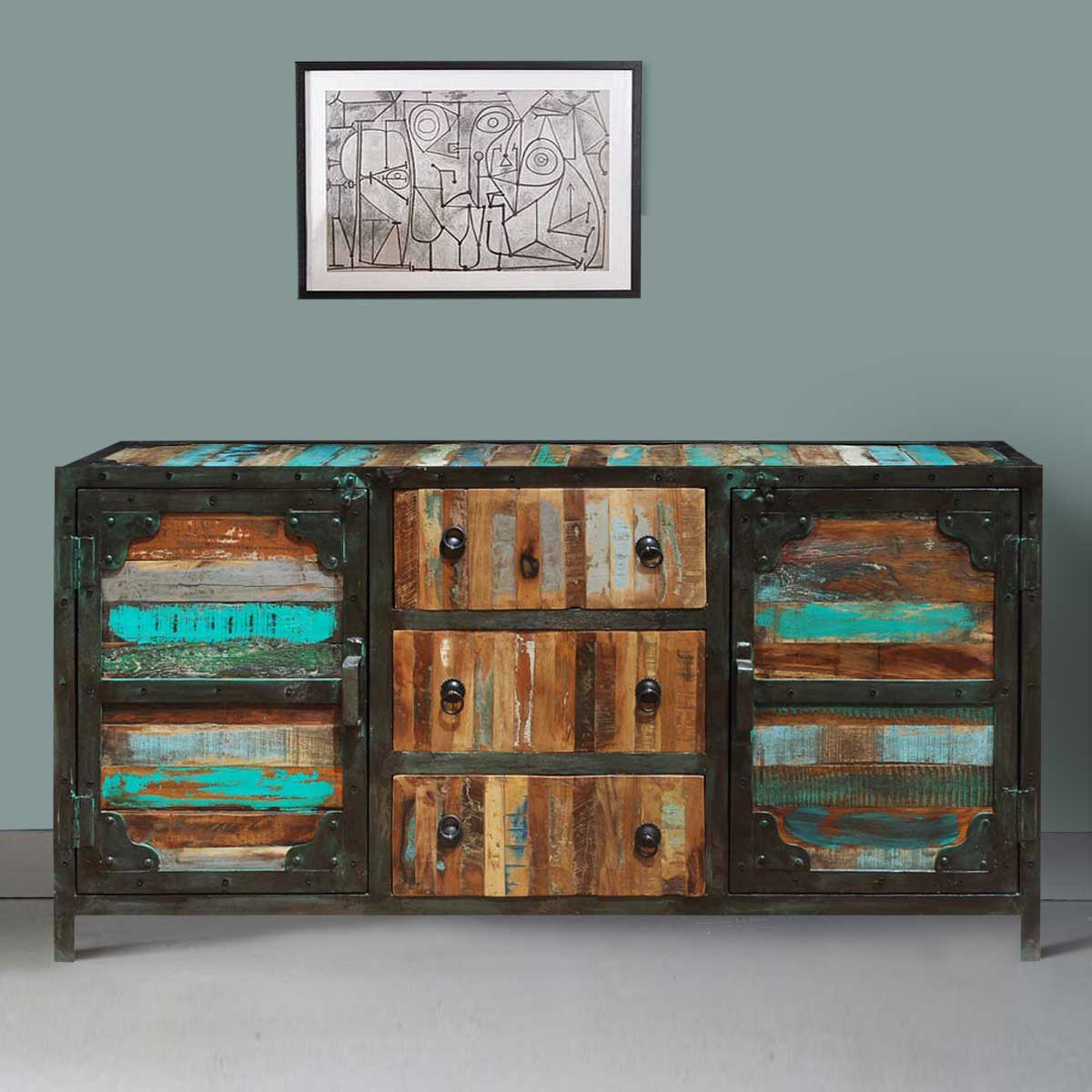 How To Decorate Reclaimed Wood Furniture With Different Styles.
