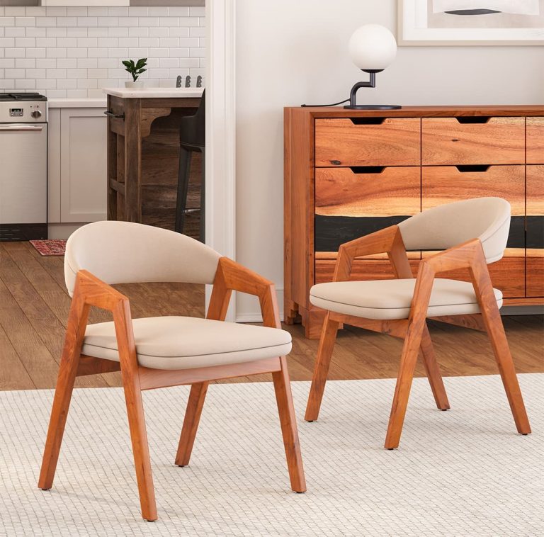 How to Select Dining Chairs for a Round Table